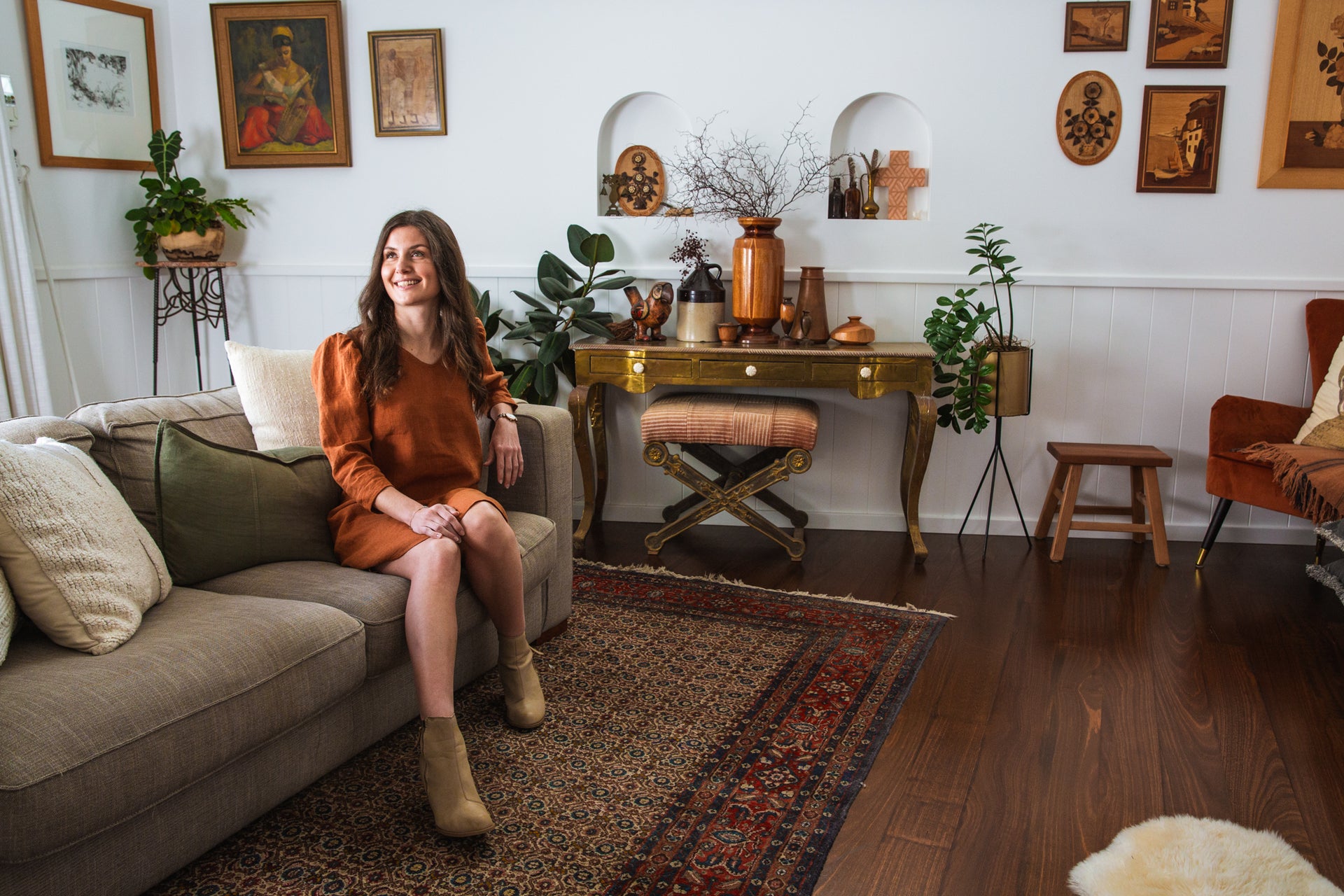 About – Devina Louise